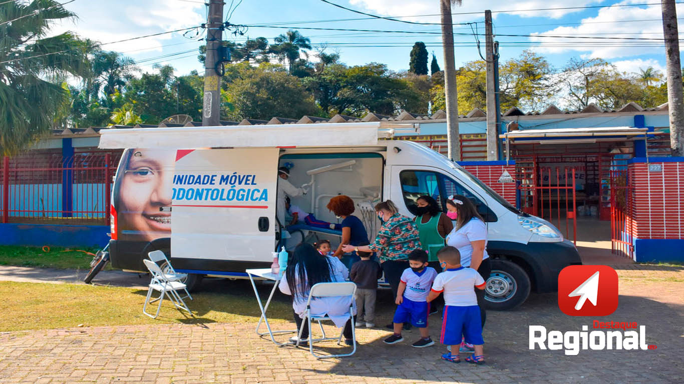 Van Odontológica atende alunos do Colégio do Futuro em Cajamar
